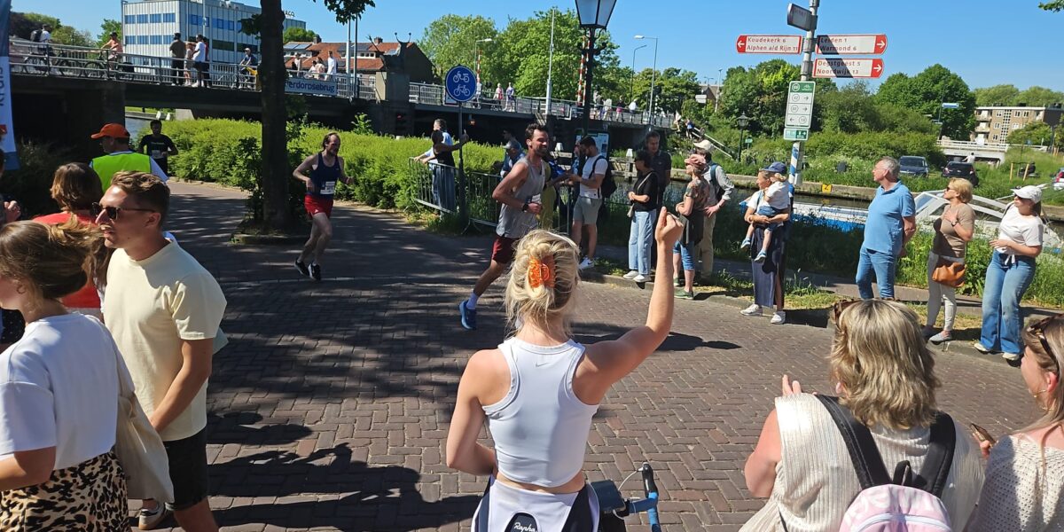Hardloper gereanimeerd op parcours Leiden Marathon - Oozo.nl