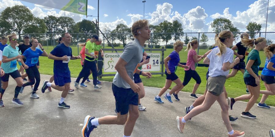Hollen en wandelen door de polder: veel deelnemers bij Groene Hardloop ...