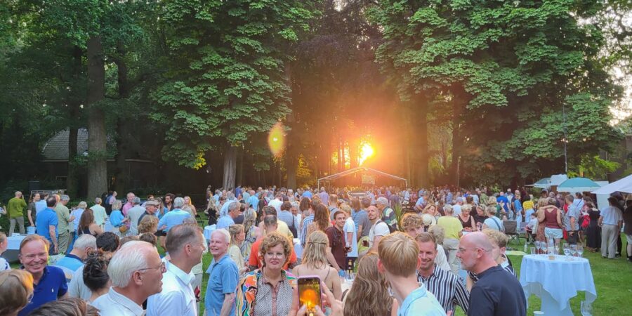 Vijfde editie A Midsummer Night at Oud Poelgeest drukbezocht | Centraal+